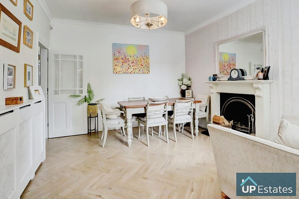 3 bedroom property for sale on Manor Court Road, Nuneaton