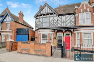 3 bedroom property for sale on Manor Court Road, Nuneaton