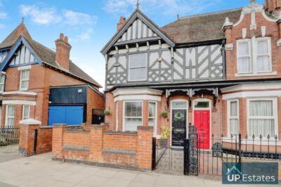 3 bedroom property for sale on Manor Court Road, Nuneaton