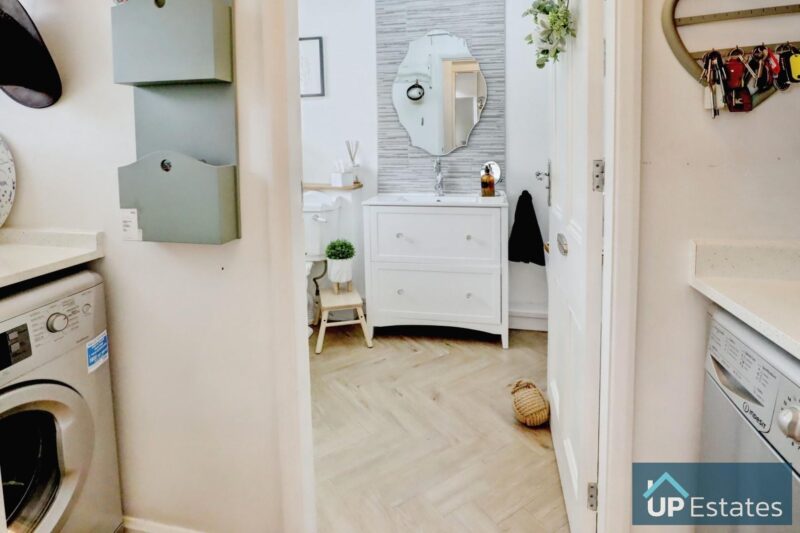 3 bedroom property for sale on Manor Court Road, Nuneaton